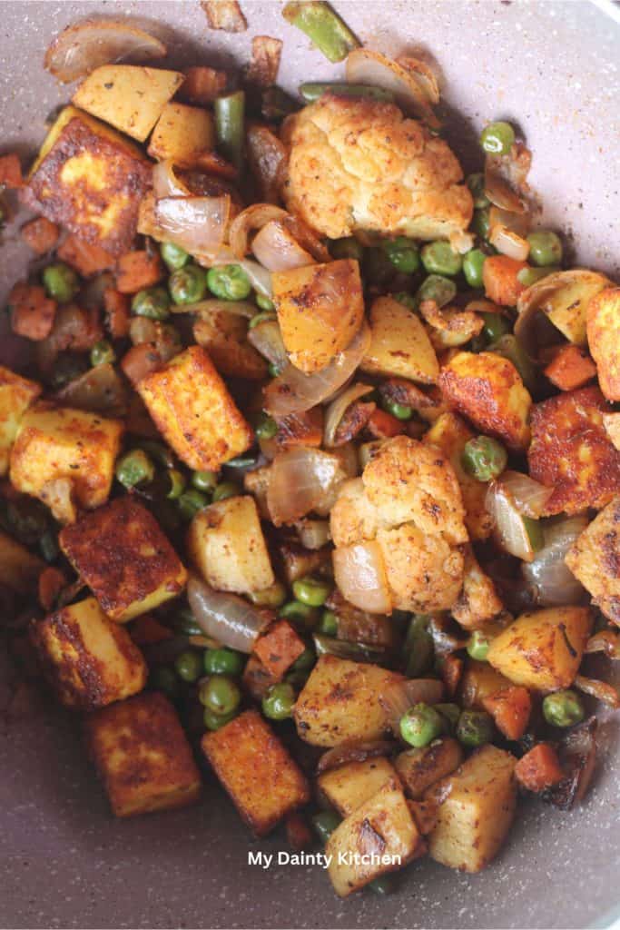 Vegetable Hash Breakfast Skillet - My Dainty Kitchen